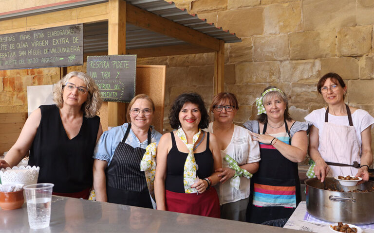 Gastronomía y buen ambiente en la Feria de la Tapa de Valjunquera ...
